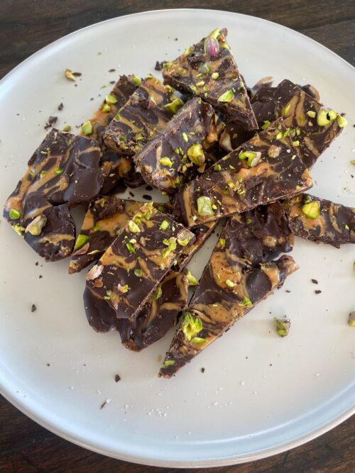 snickers date bark - The Food Dragon